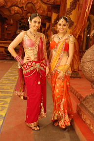 'Rajakota Rahasyam' Hot Movie Stills ft. Divya Parameshwaran, Sneha ...